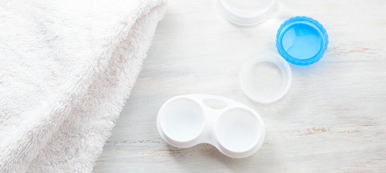 How to Wear Contact Lenses - A Guide for the Beginners | Framesbuy